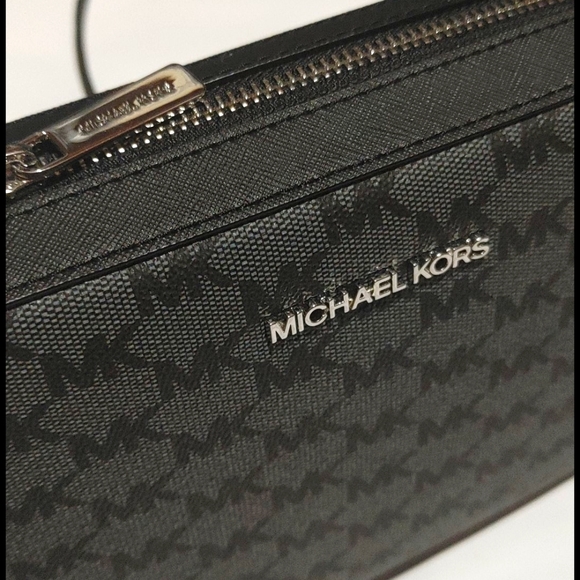 Michael Kors | Bags | Nwt Michael Kors Black Logo Purse Jet Set | Poshmark